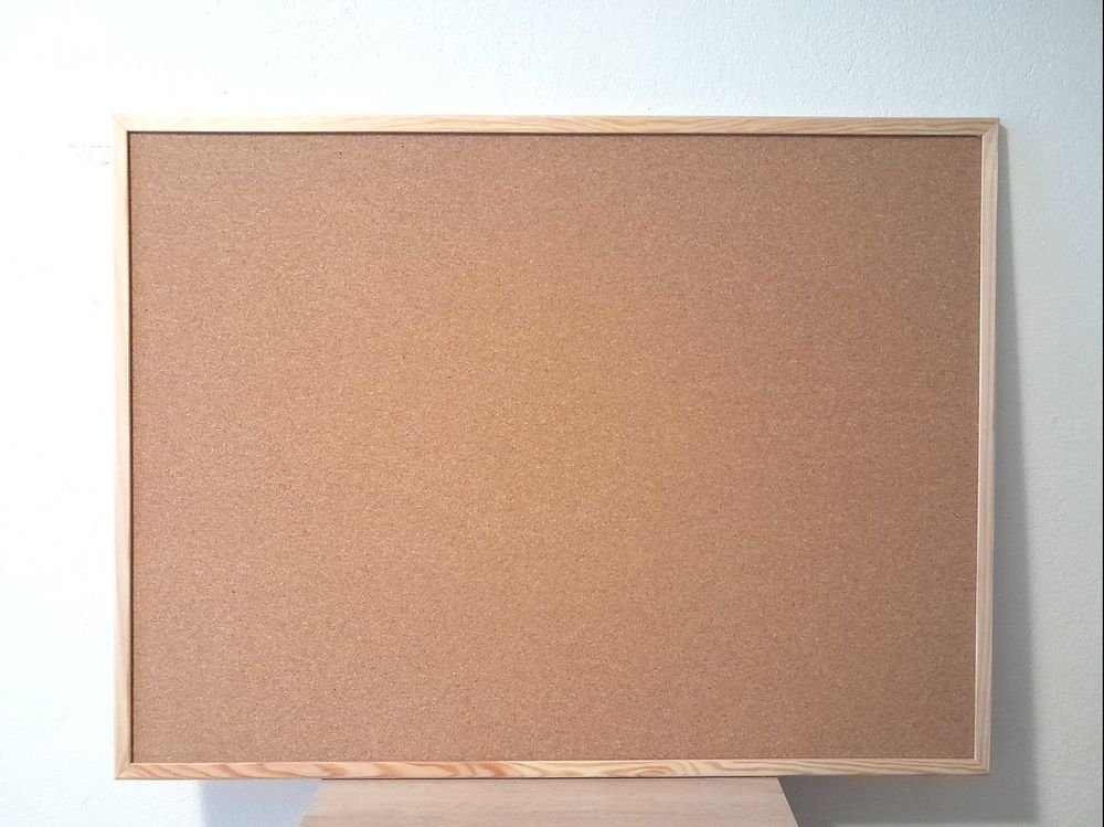 Kork-Pinnwand / Anschlagtafel – 60 × 80 cm (Gebraucht) in Zuoz für CHF ...