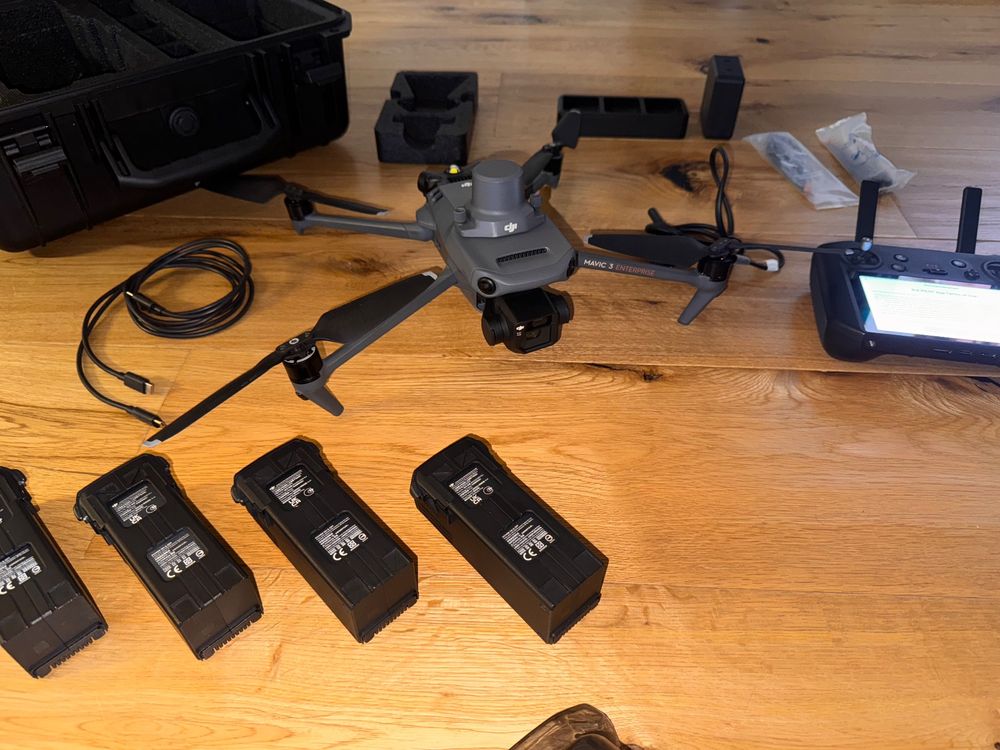 Dji Mavic 3 Enterprise mit RTK-Modul und Combo [ab 2‘300] (Gebraucht ...
