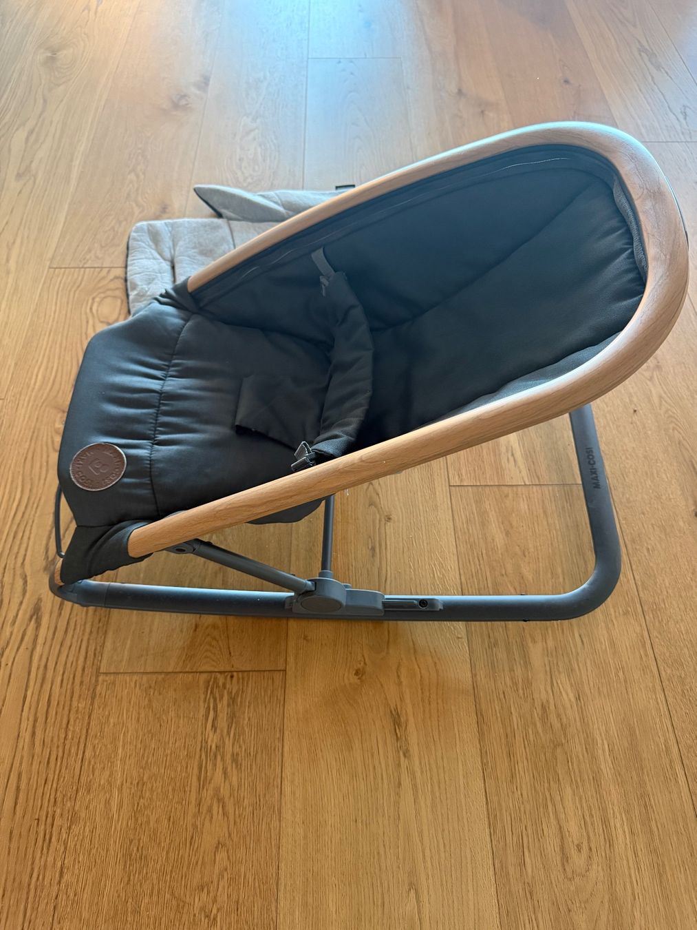 Wippe Baby Maxicosi mit Newborneinlage (Gebraucht) in Richterswil für ...