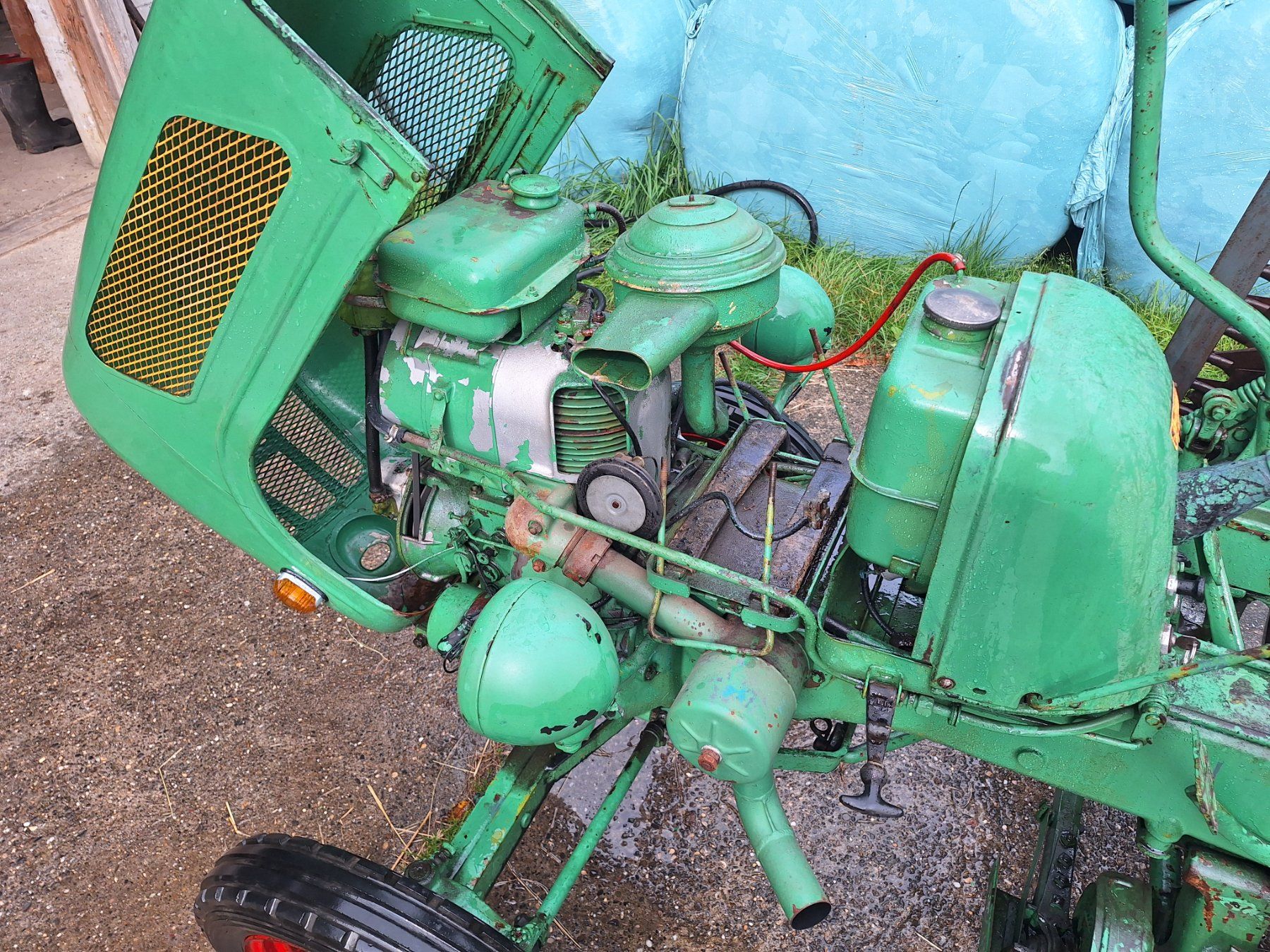 Holder Oldtimer Traktor mit Messerbalken (Gebraucht) in Eptingen für ...
