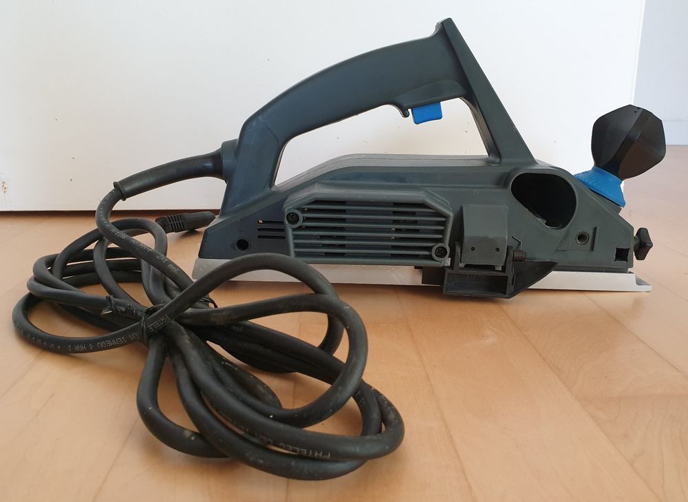 Elu Handhobelmaschine / Dickenhobel mit Zubehör | Kaufen auf Ricardo