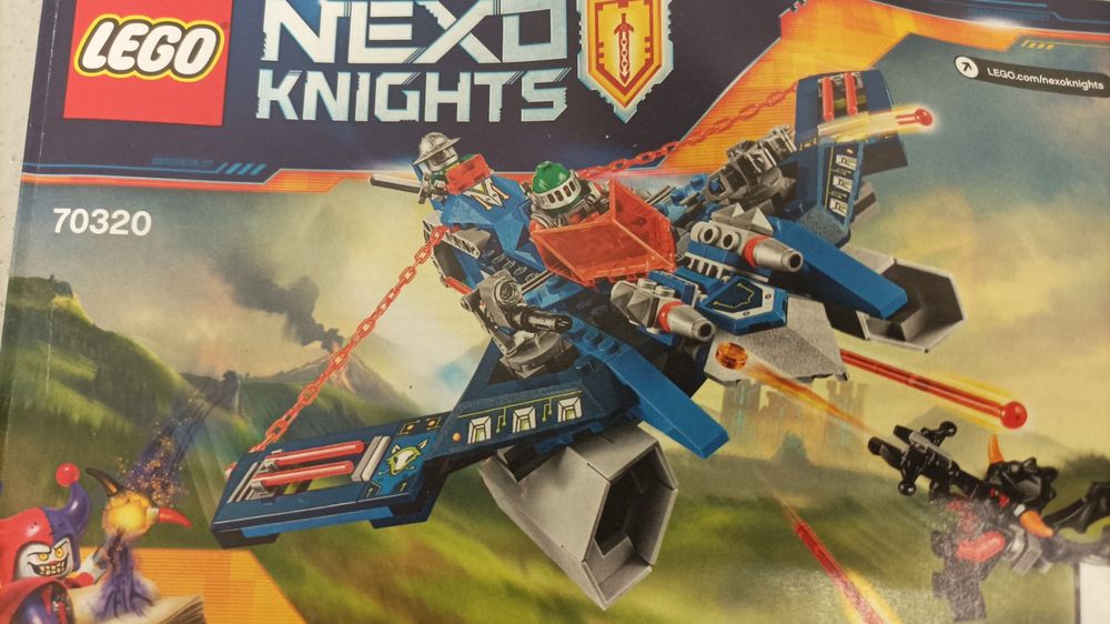 Lego Nexo Knights 70320 Aaron Fox's Aero Striker (Gebraucht) in ...