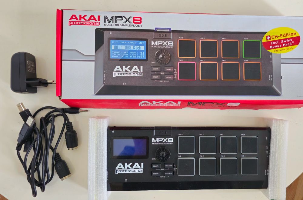 AKAI Professional MPX8. DJ-Sampler Pad & Drum Controller (Neu und ...
