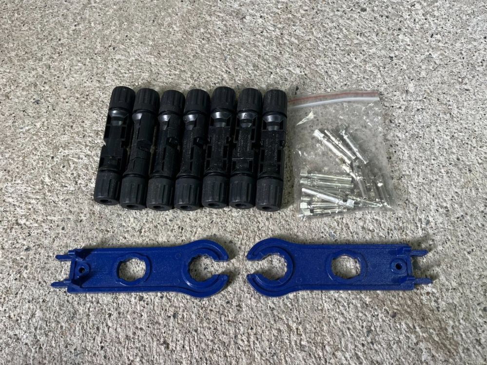 MC4 Stecker plus Werkzeug 7 Stk. für Solar | Kaufen auf Ricardo