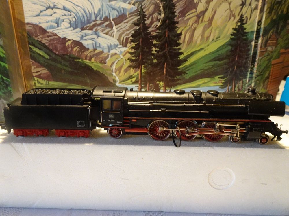 Märklin DB Dampflok BR01 H0 WS/int 12 (Defekt) in für CHF 52 – mit ...