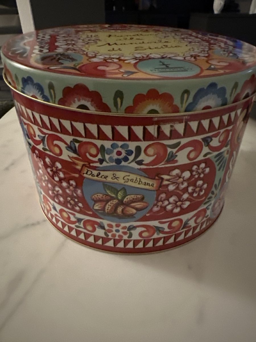 Dolce Gabbana Panettone Metallbox 2025 (1kg Volumen) (Neu (gemäss ...