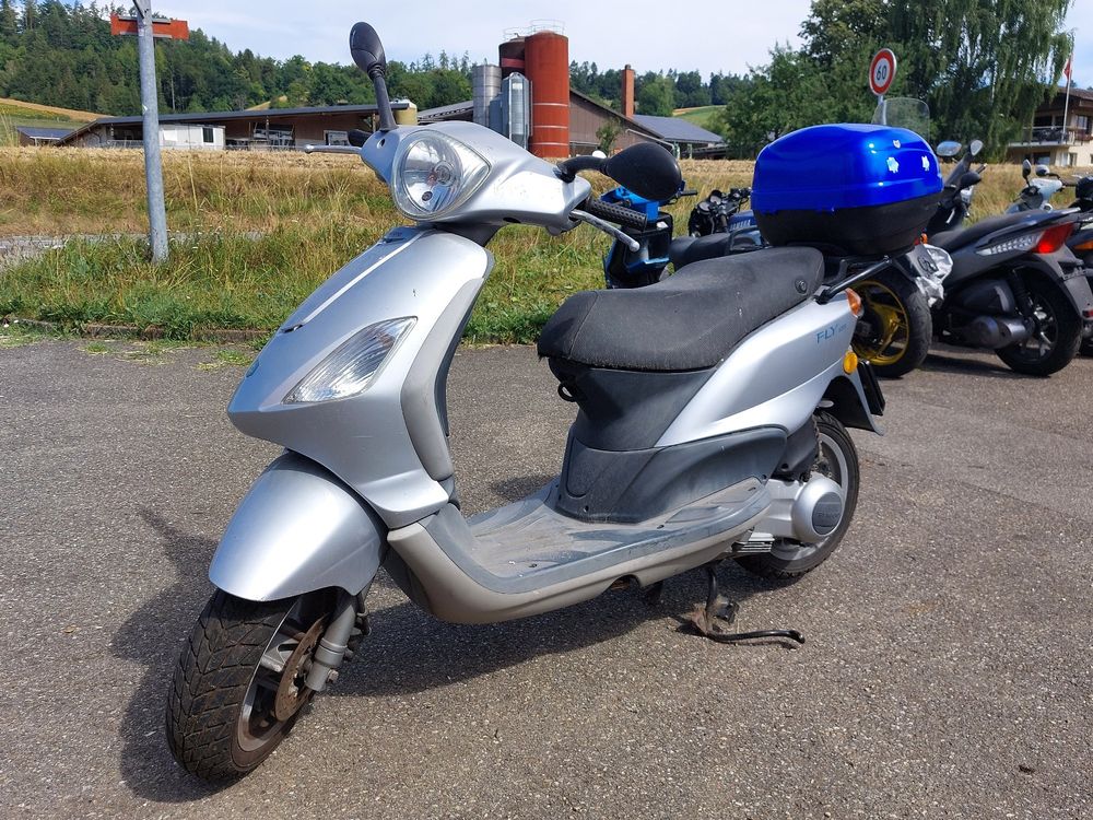 Piaggio Fly 125 ccm Roller Scooter ab 1 Fr (Defekt) in Schleitheim für ...