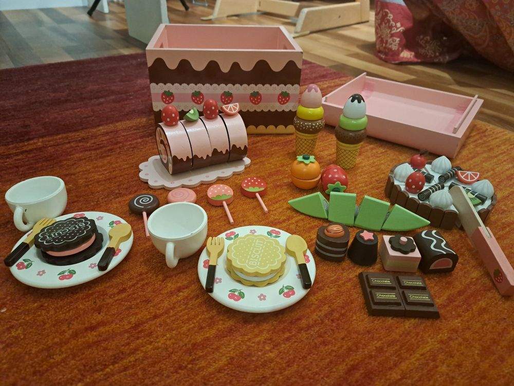 Patisserie- Box aus Holz/Chocolate Party (Gebraucht) in Hüttikon für ...