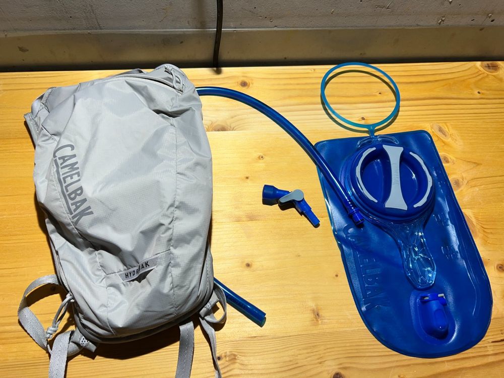 Camelbak Women Hydrobak Light Rucksack, Trinkrucksack, 2.5L | Kaufen ...
