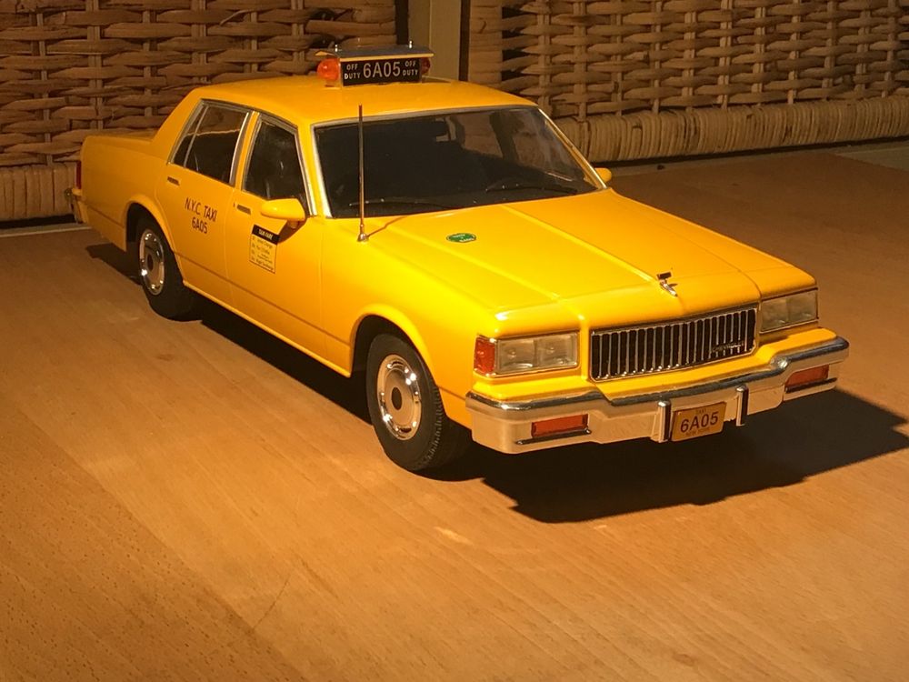 CHEVROLET CAPRICE NEW YORK TAXI 1:18 (Neu (gemäss Beschreibung)) in ...
