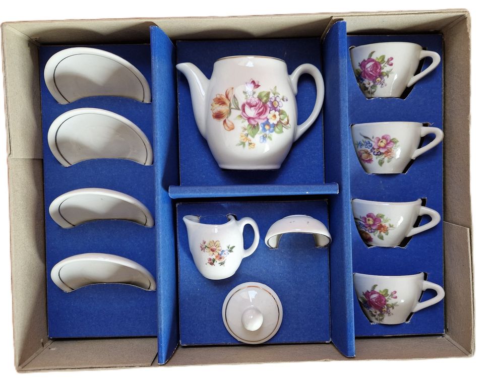 Dînette Made in GDR / Geschirrset Made in GDR (Gebraucht) in Villarepos ...