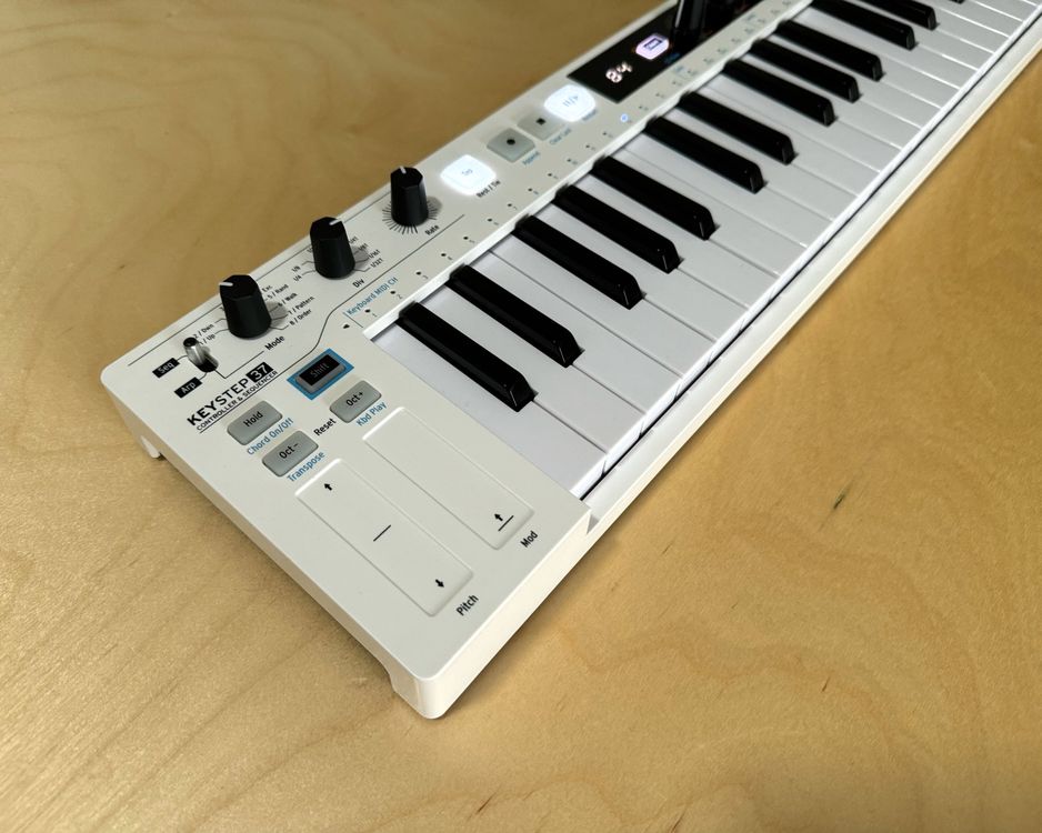 Arturia Keystep 37 USB MIDI Keyboard Controller weiss | Kaufen auf Ricardo