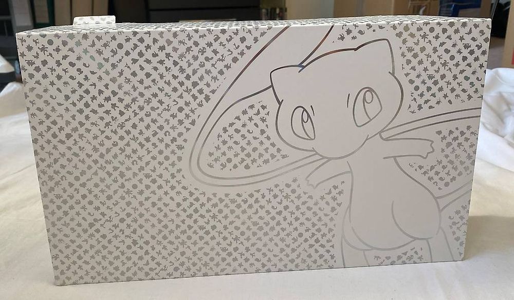 Leere Mew Box / Ultra-Premium Collection (Gebraucht) in Thun für CHF 10 ...