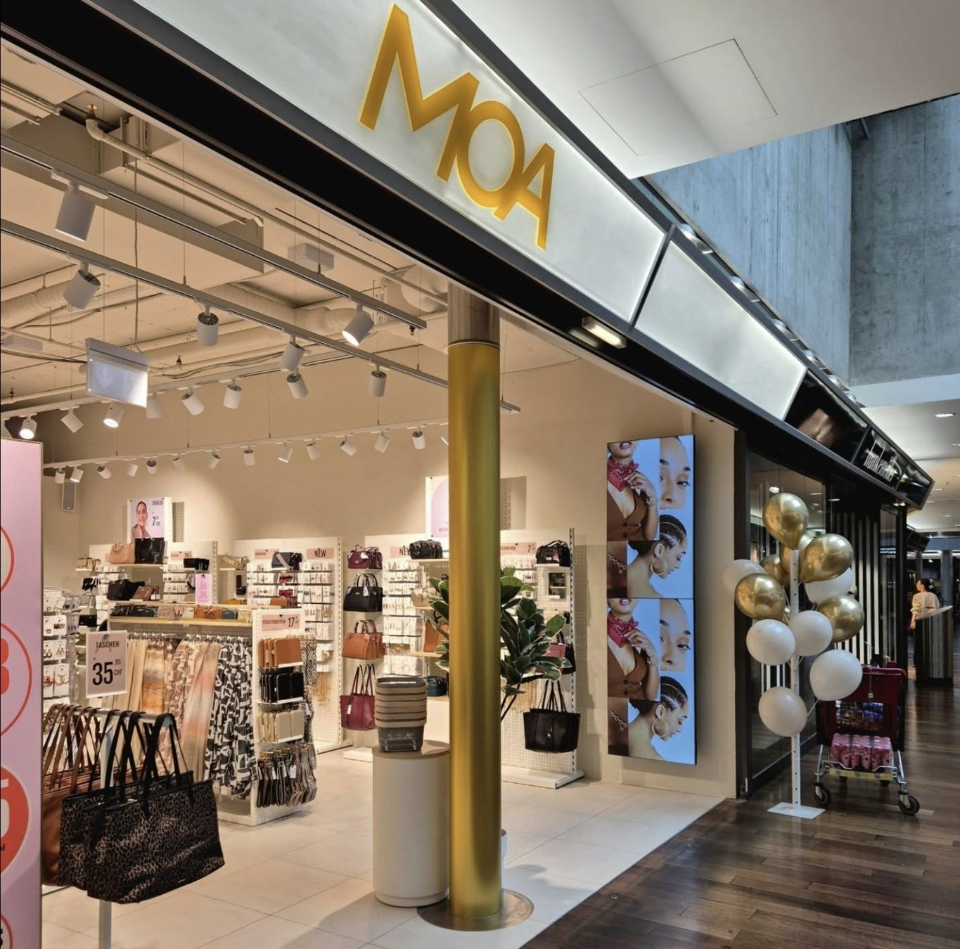 Geschenkkarte CHF 50.– für MOA Switzerland (Shopping Tivoli) (Neu und originalverpackt) in ...