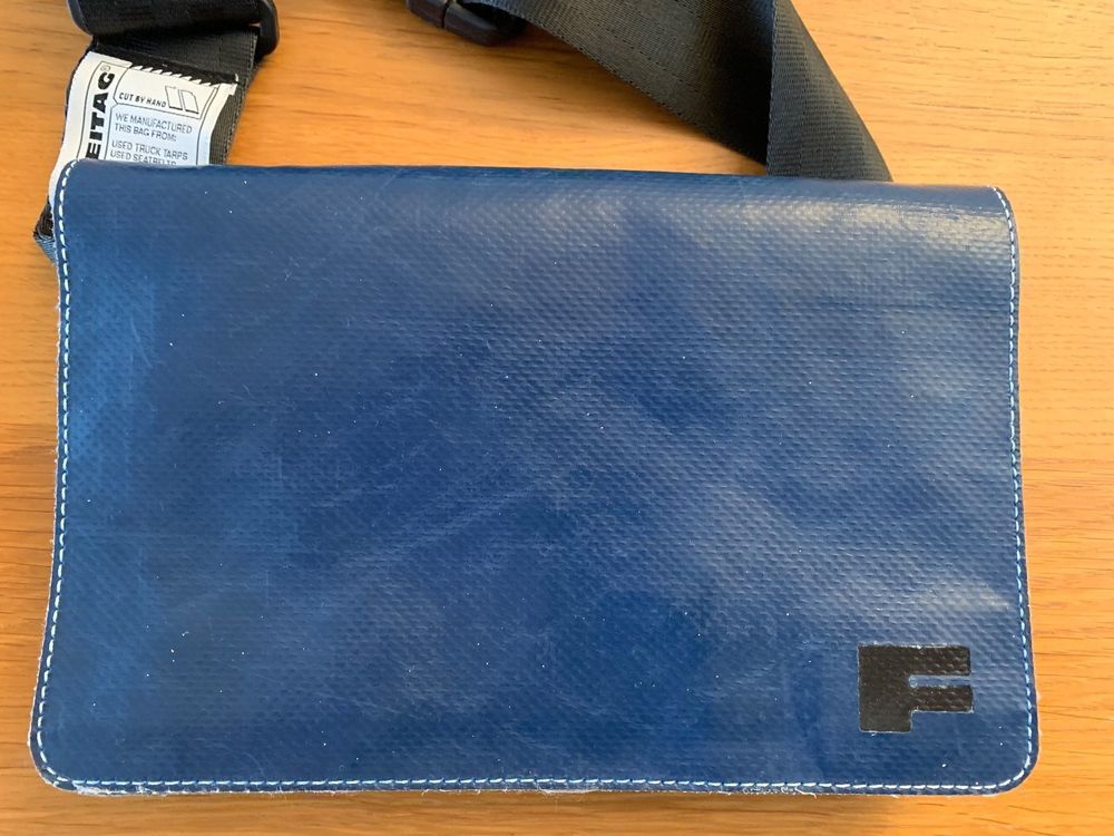 Freitag Fritz Rarität mit Schlüsselanhänger und Riemen | Kaufen auf Ricardo