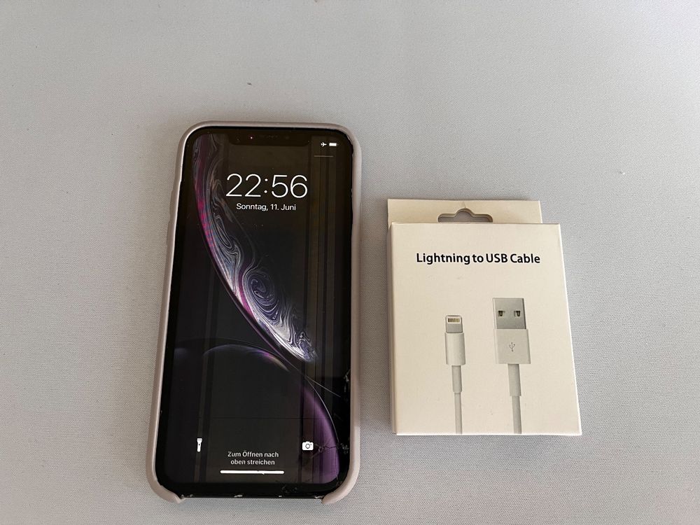 IPhone XR 64GB mit Lightning Kabel | Kaufen auf Ricardo