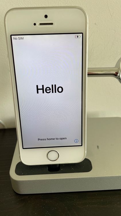 iPhone SE (Original) Silver (Gebraucht) in Winterthur für CHF 45 – mit ...