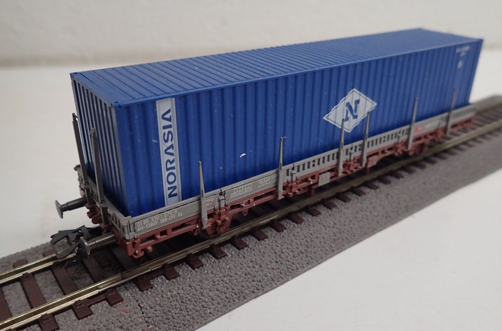 Roco H0 - SBB-CFF - 2-achsig Ks mit Container 40" NORASIA (Gebraucht) in Lausanne für CHF 13 ...