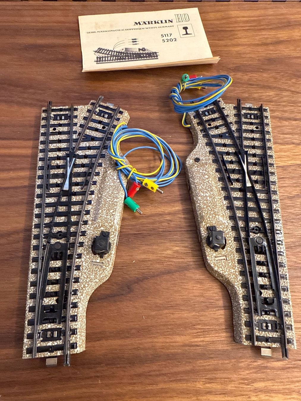 Märklin HO M-Gleis Weichenpaar 5202 mit OVP (Gebraucht) in Linthal für ...