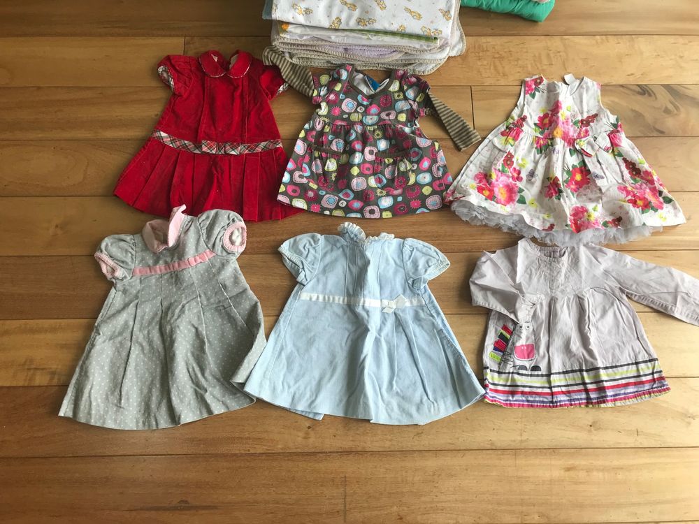 Baby Kleider Packet (Gross) (Gebraucht) in Lanzenhäusern für CHF 85 – mit Lieferung auf Ricardo ...