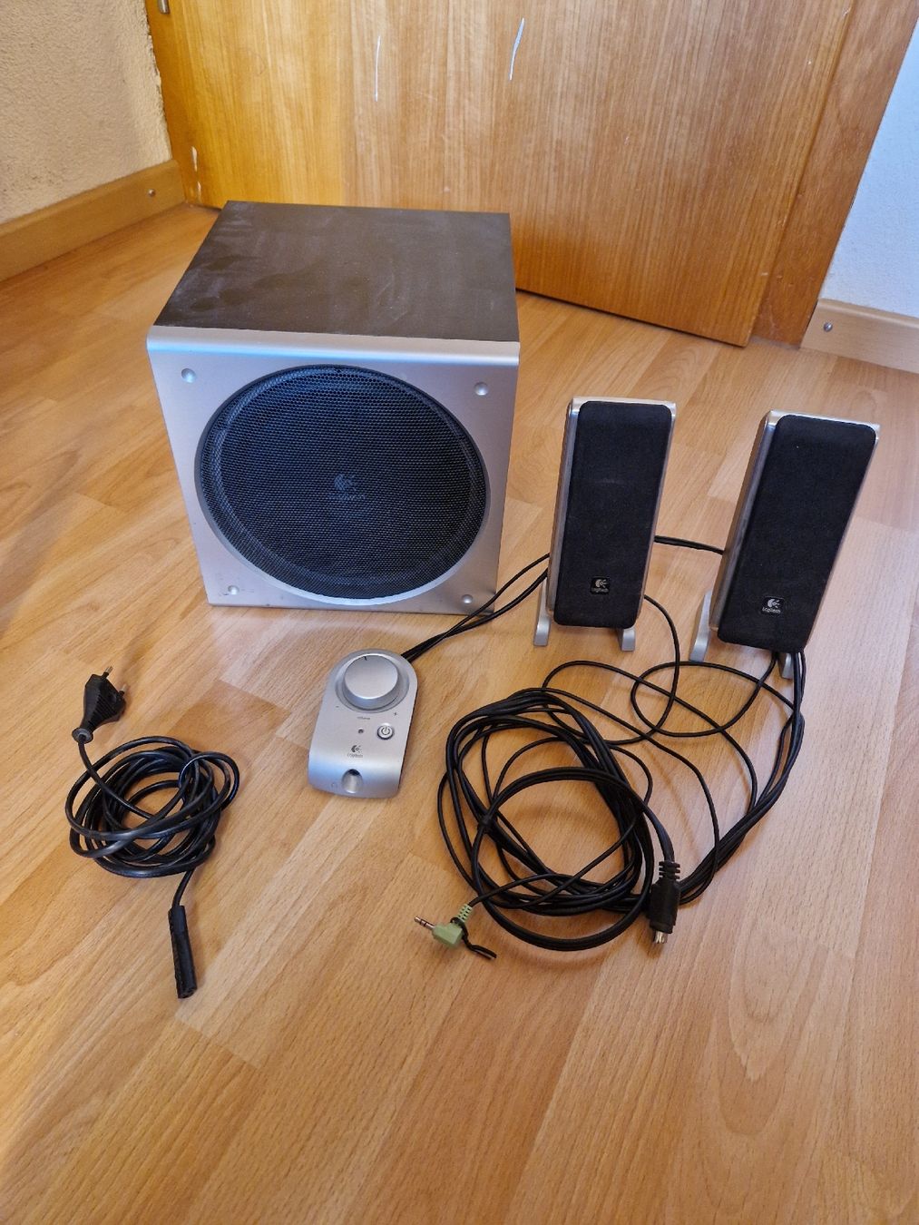 Logitech Z3 Lautsprecher System für Computer (Gebraucht) in Oberglatt ...