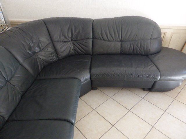 Canapé d'angle en cuir anthracite spacieux (D'occasion) à Porrentruy ...