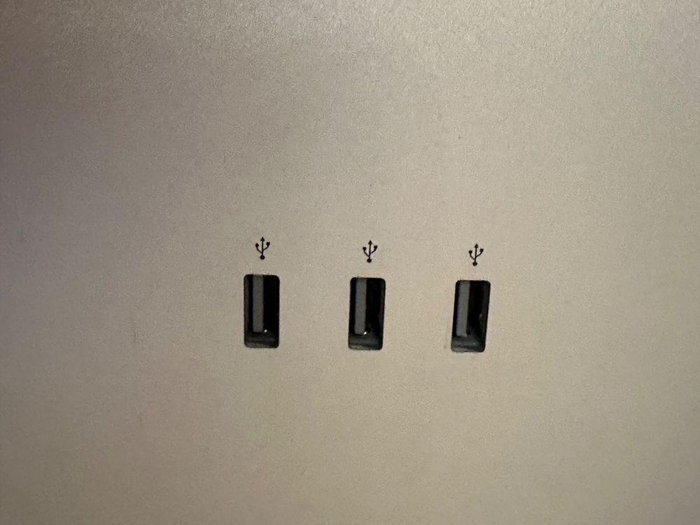 Apple LED Cinema Display 27" widescreen 2560x1440 Pixel (Gebraucht) in ...