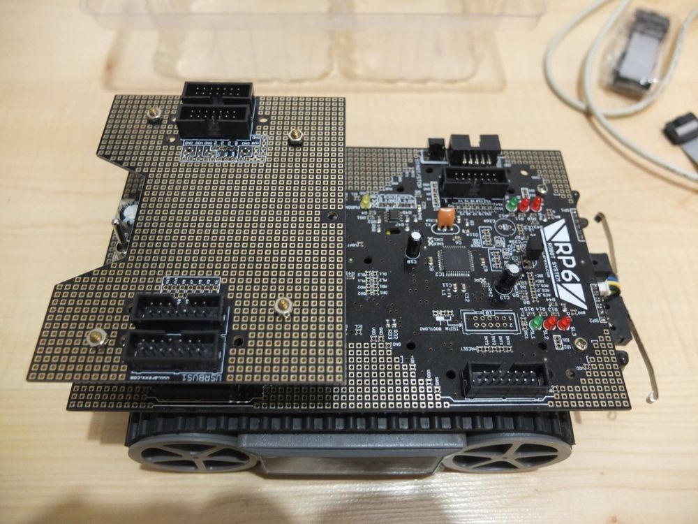 Arexx RP6 Roboter / Raupenfahrzeug (Gebraucht) in Tann für CHF 65 – mit ...