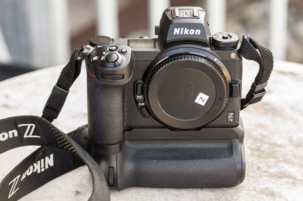 Nikon Z7 II, inkl MB_N11, mit Garantie
