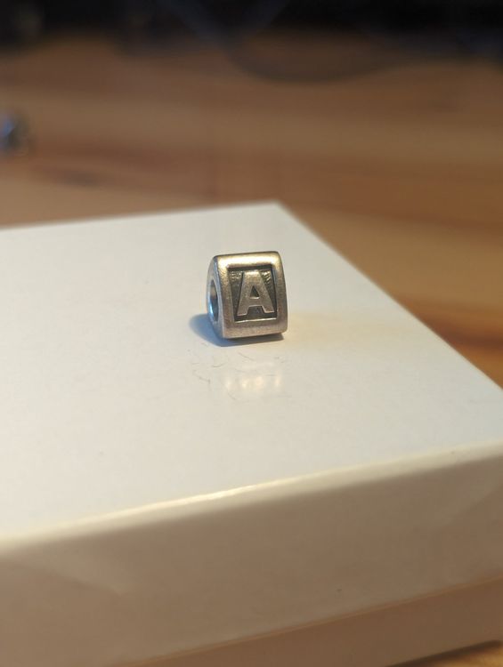 Pandora Anhänger Charm A Triangle (Gebraucht) in Zürich für CHF 7 – mit ...
