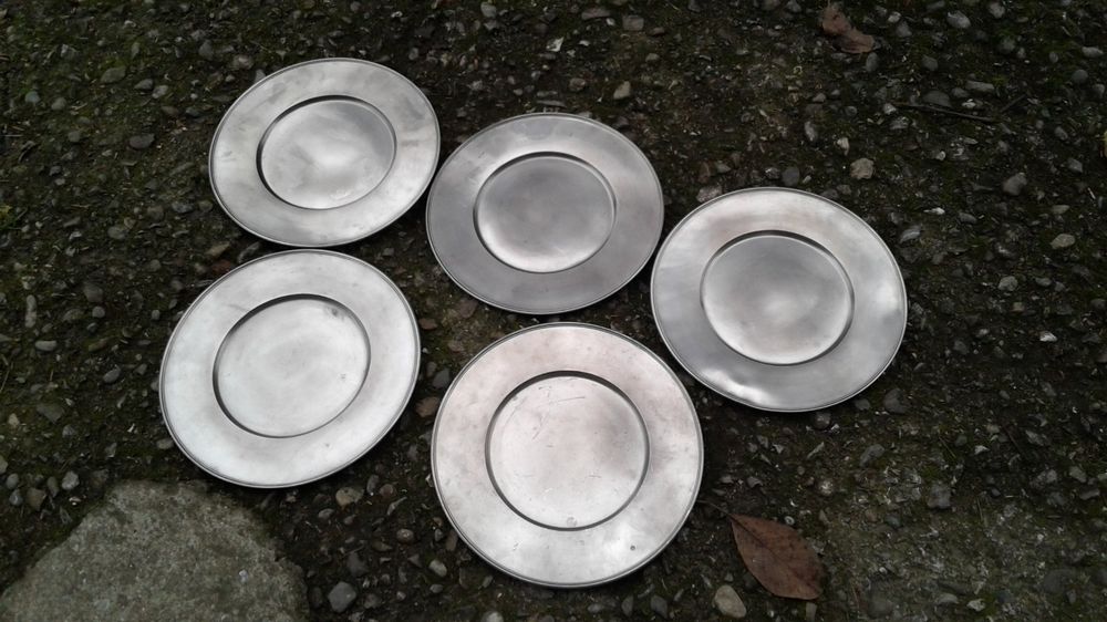5 grosse Zinn Teller mit Dellen / Räumung (Gebraucht) in für CHF 60 ...