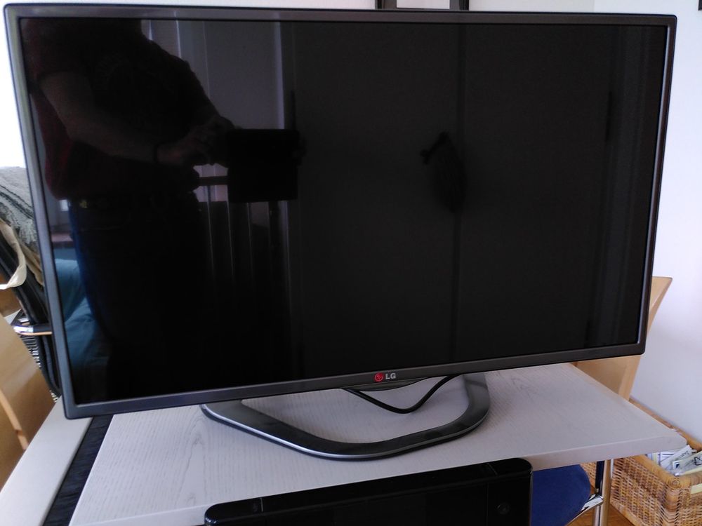 Bildschirm LG 32 Zoll (Gebraucht) in Teufen AR für CHF 10 – nur Abholung auf Ricardo kaufen