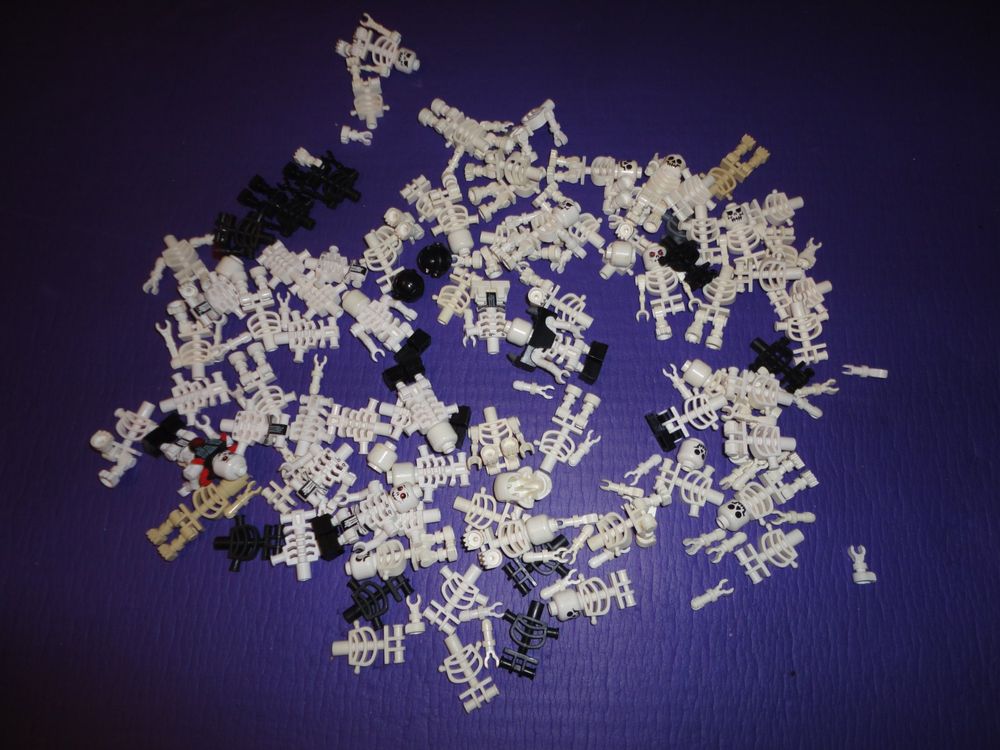 Lego squelette pièces pour figurines en vrac incomplet (Gebraucht) in ...