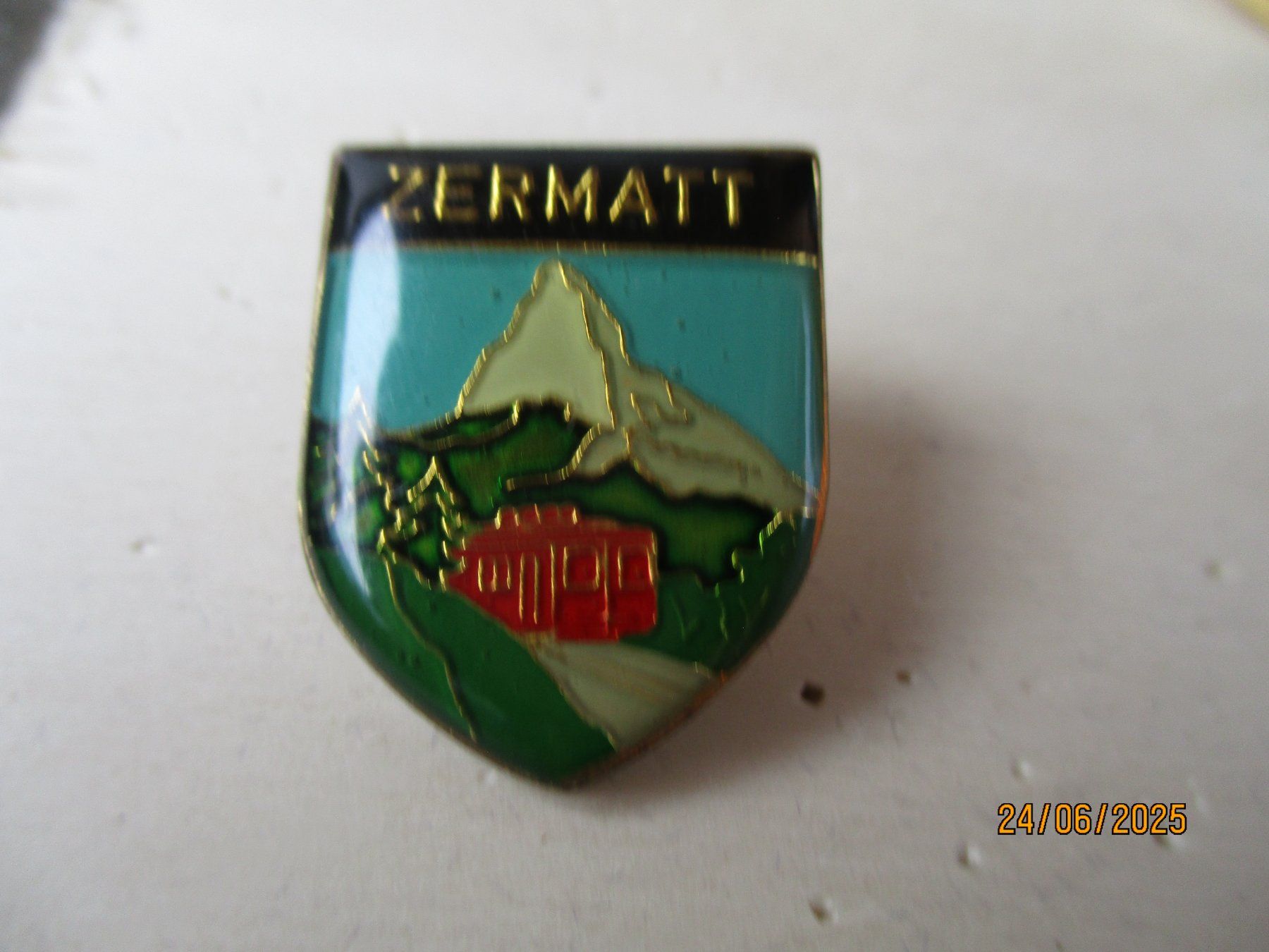 Zermatt Matterhorn Pin (Neu (gemäss Beschreibung)) in Felsberg für CHF ...