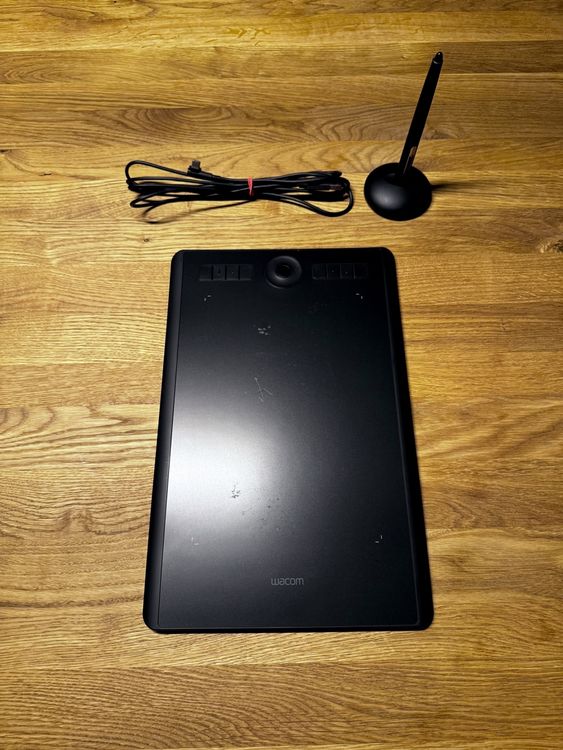 Wacom Intuos Pro Touchpad (Gebraucht) in Neftenbach für CHF 15 – mit ...