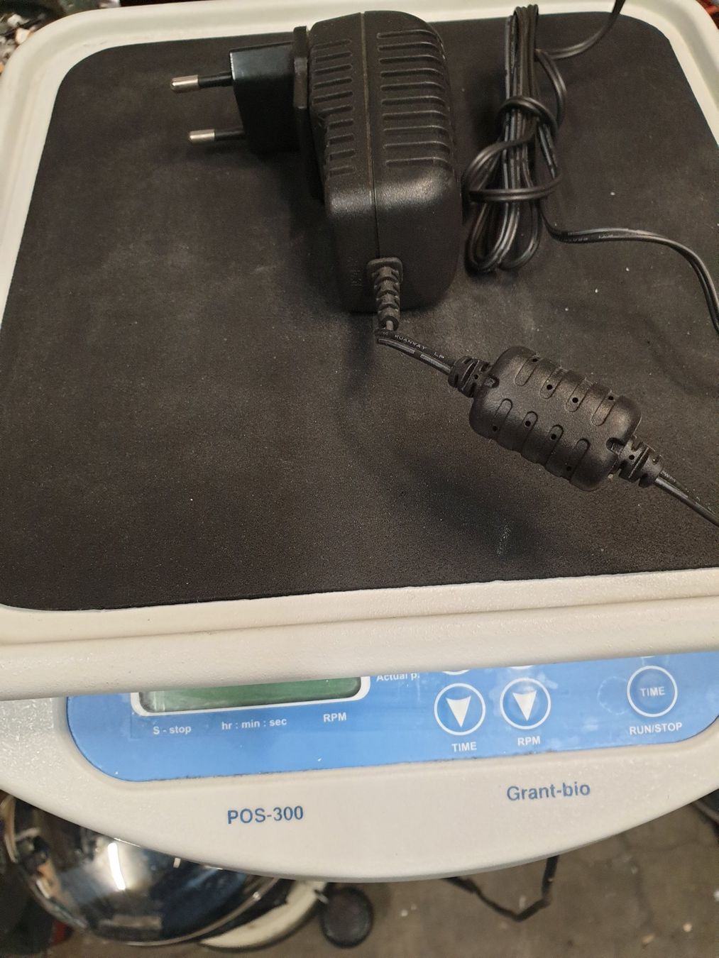 Grant Bio POS-300 Orbital Shaking Platform (Gebraucht) in Ecublens VD ...