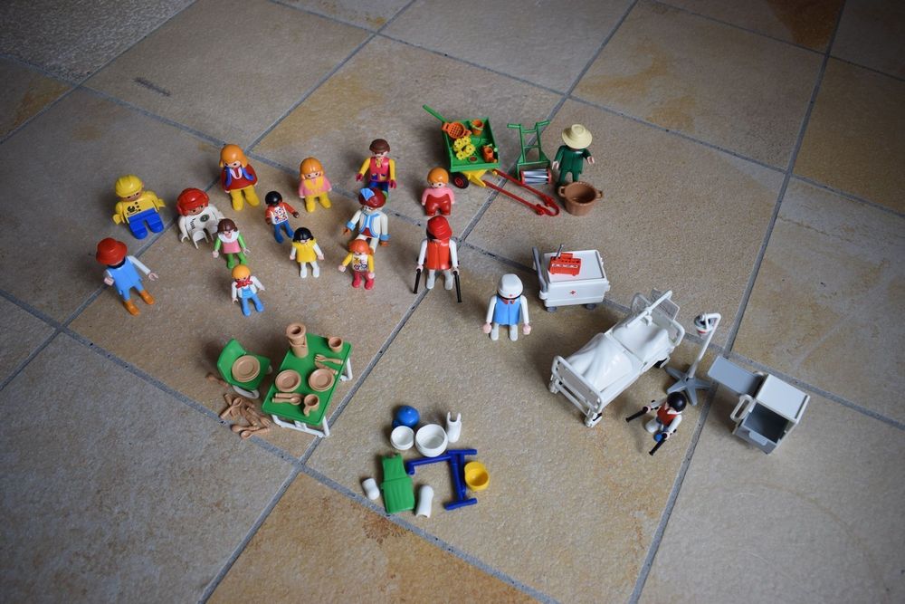 Playmobil ,verschiedene Figuren (Gebraucht) in Lenzburg für CHF 4 – mit Lieferung auf Ricardo kaufen