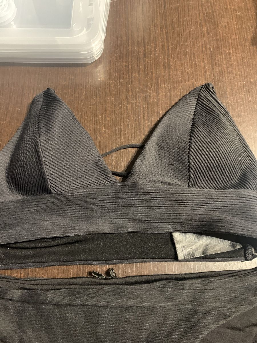 Bikini H&M taille 38 (D'occasion) à Domdidier pour CHF 5 – avec ...