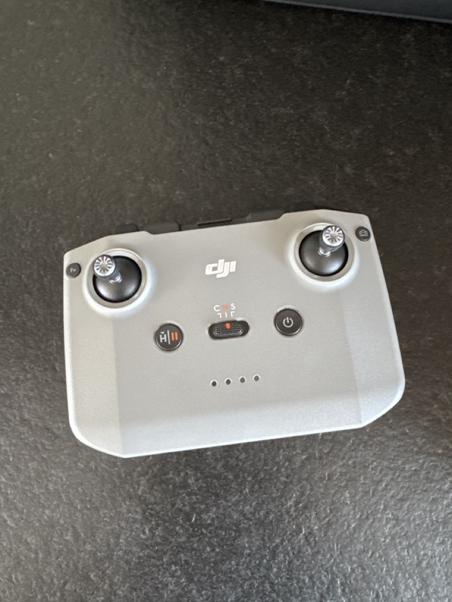 DJI Mini 4 Pro Akkus + Ladestation & RC-N3 Remote Controller (Neuf ...