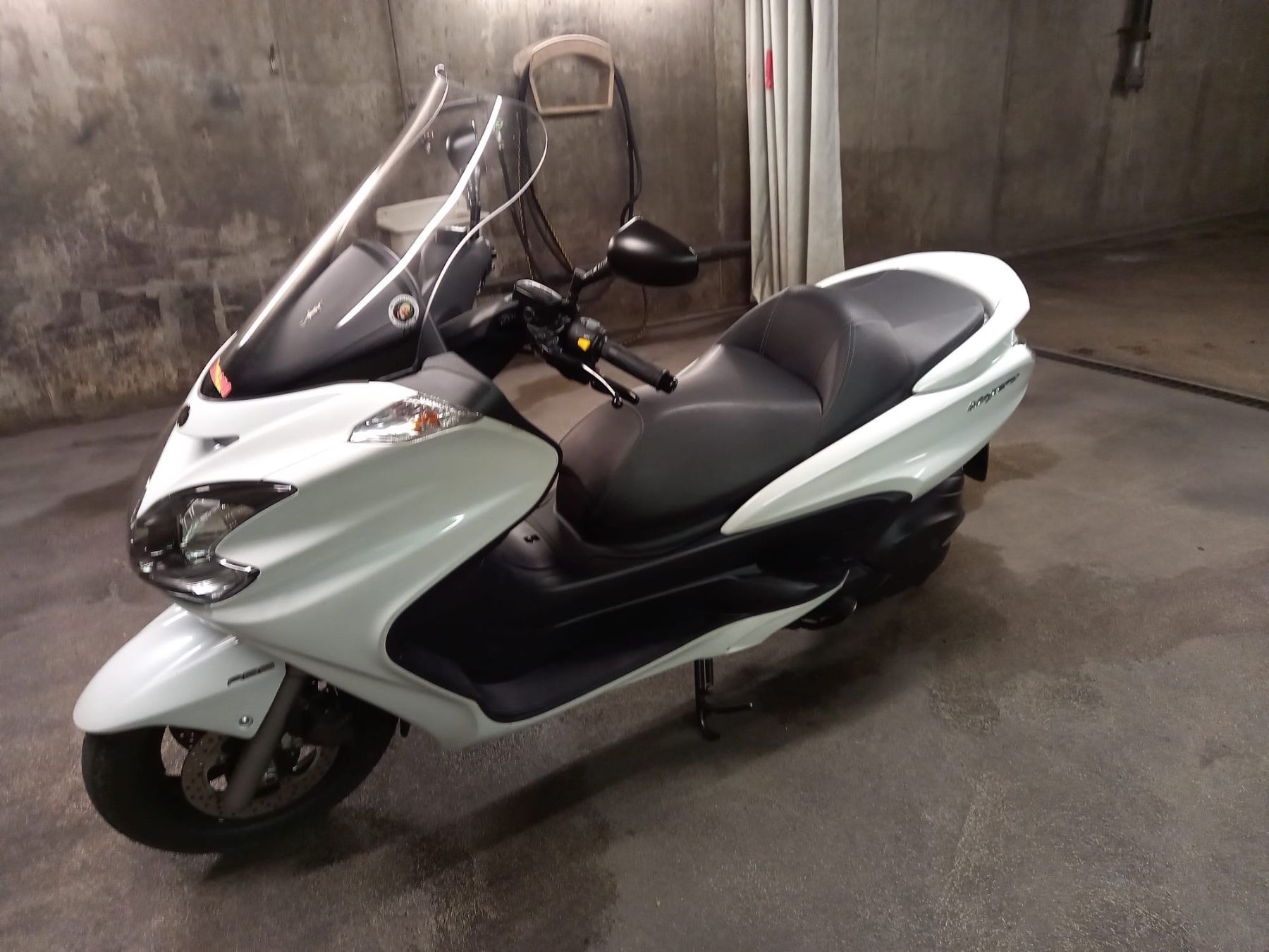 Yamaha Majesty 400, Top Zustand, Frisch ab MFK und Service! (Gebraucht ...