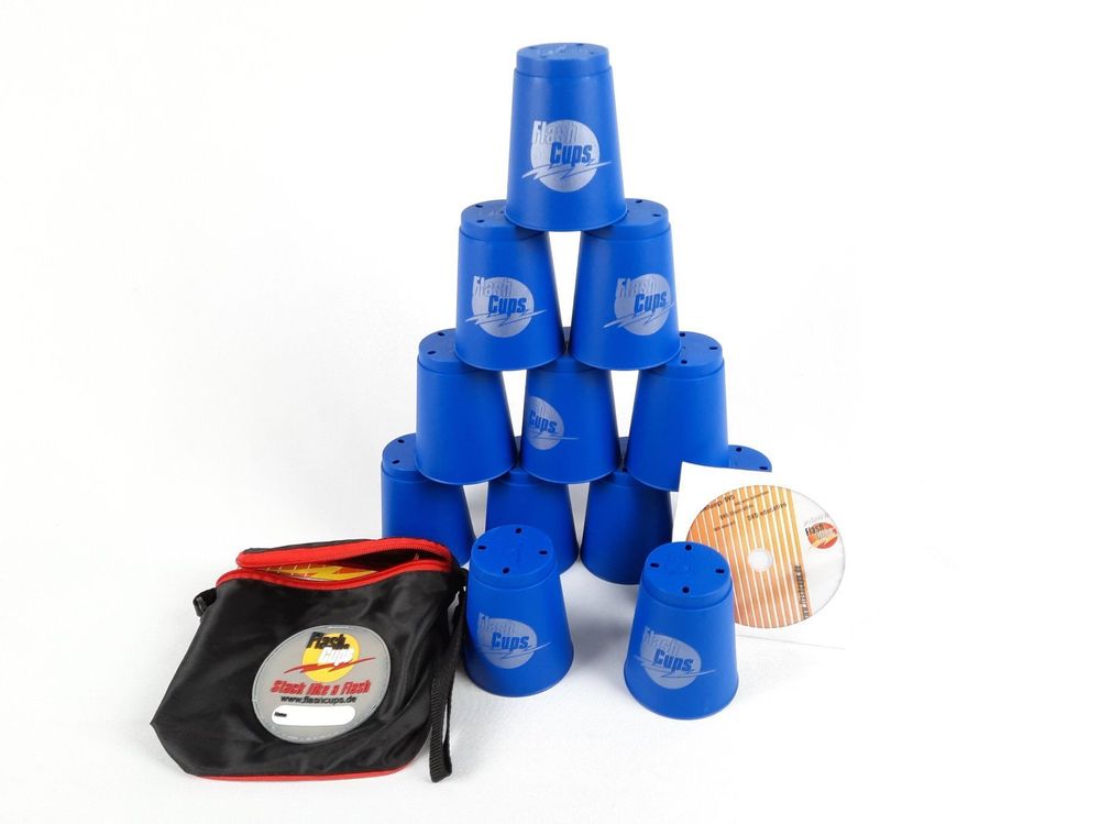 Flash Cups Set mit 12 blauen cups, Tasche + DVD | Kaufen auf Ricardo