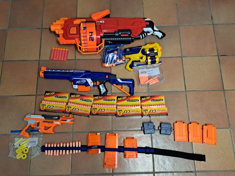 Nerf MEGA Set mit Zubehör (Gebraucht) in Seon für CHF 63 – nur Abholung ...