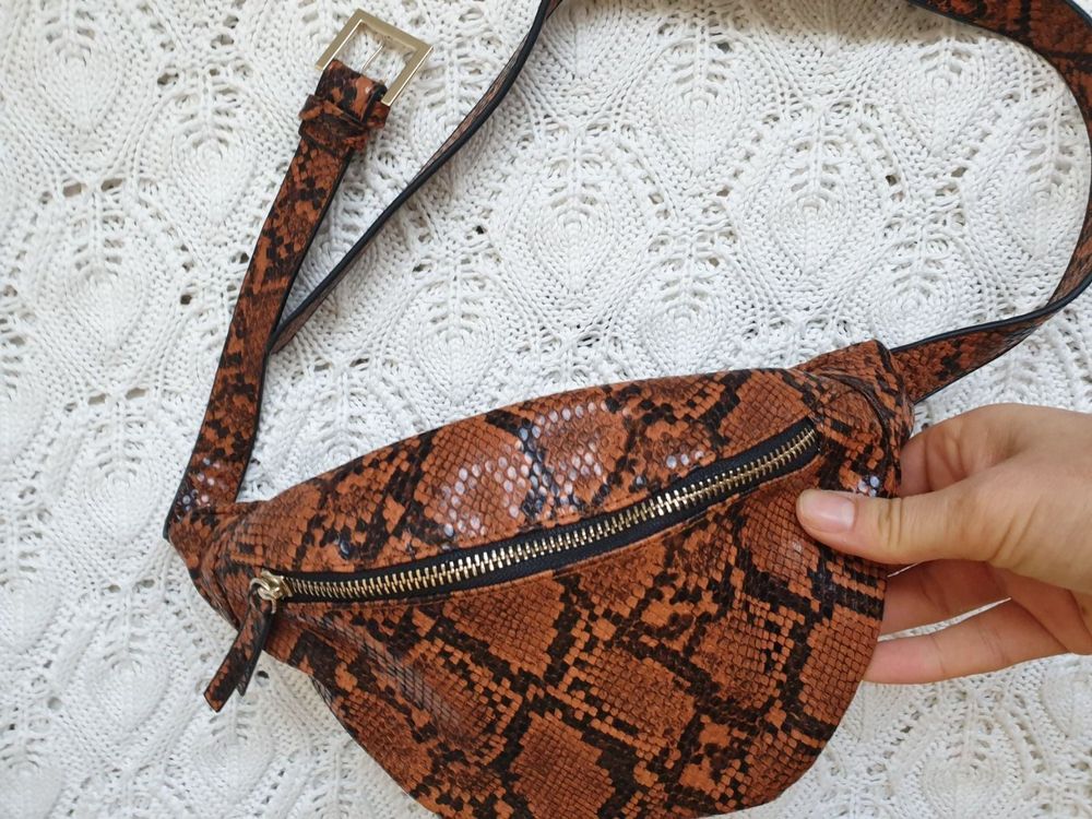 BAUCHTASCHE BAG SCHLANGEN LEDER OPTIK | Kaufen auf Ricardo