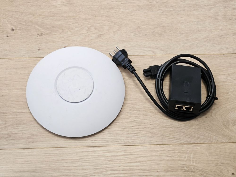 Unifi AP AC Pro Accesspoint mit PoE Adapter ab 1sFr | Kaufen auf Ricardo