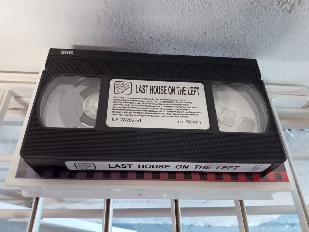 VHS LAST HOUSE ON THE LEFT ASTRO VIDEO UNCUT HORROR THRILLER (Gebraucht ...