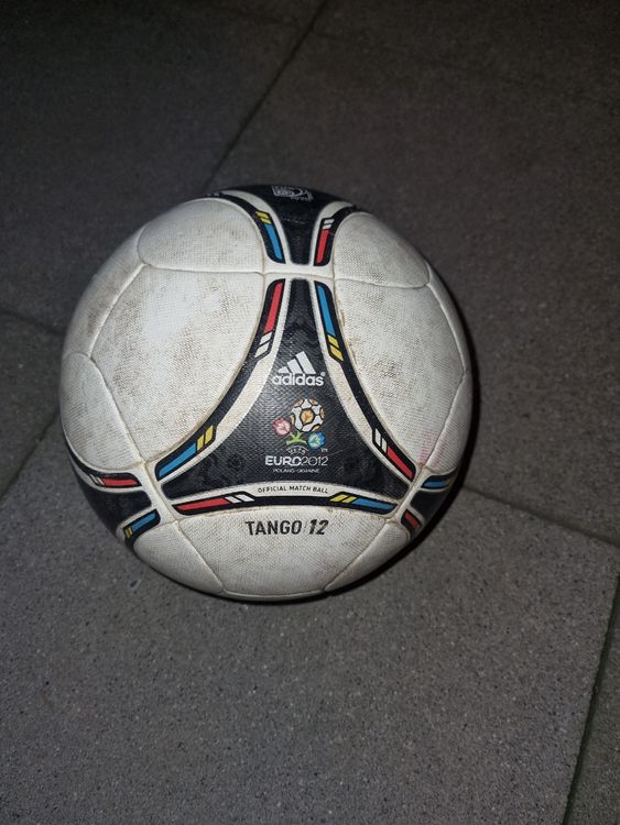 Adidas EM 2012 Official Matchball Ukraine🇺🇦🇲🇨 (Defekt) in Emmenbrücke ...