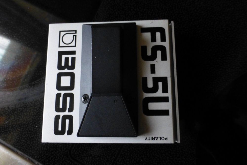 BOSS FS-5U SWITCH (Gebraucht) in für CHF 25 – mit Lieferung auf Ricardo ...