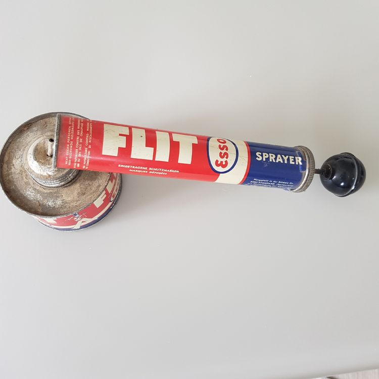 ancien pulvérisateur à insectes FLIT ESSO (Gebraucht) in Cortaillod für ...