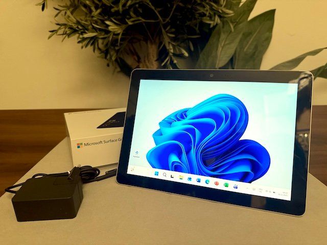 Microsoft Surface Go 8GB / 128GB - Windows 11 (Gebraucht) in Zürich für CHF 100 – mit Lieferung ...