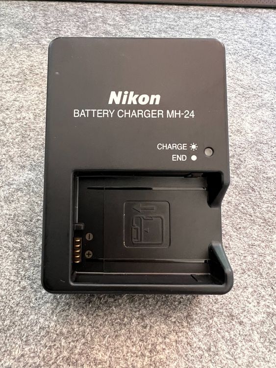 Nikon 24 Ladegerät für EN-EL4 und EN-EL4a (Gebraucht) in Corban für CHF 10 – mit Lieferung auf ...